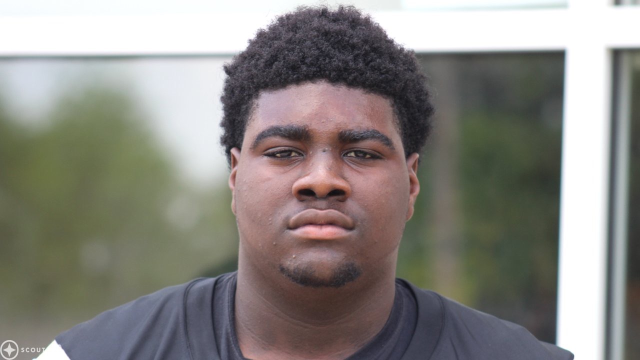 Mekhi Becton Signs his NLI With UofL – Cardinal Sports Zone
