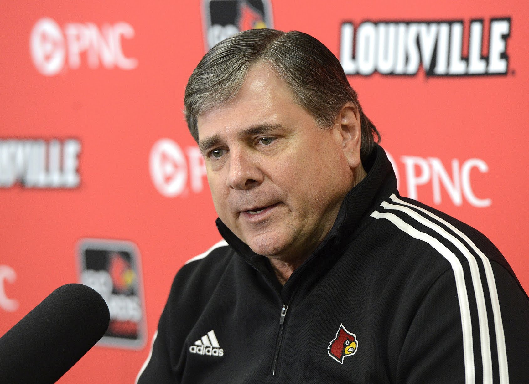 tom-jurich-0200b87348bd4f7b.jpg
